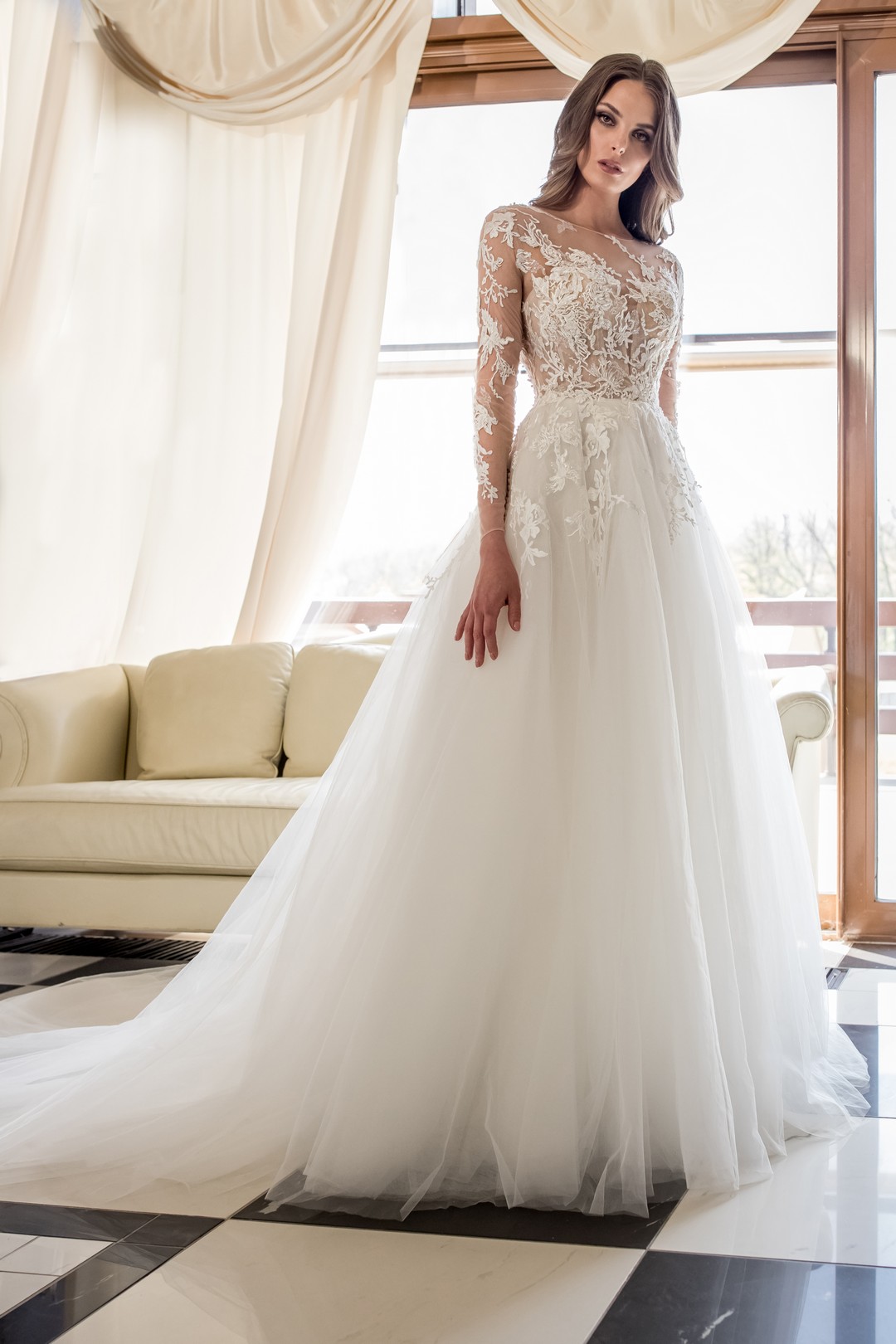 Rich Lane Wedding Suri Gown / SS22 Rich Fairy A Line Gown With A Deep